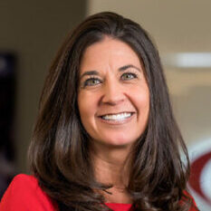 Tracee Quinnell - - Bayt.com People