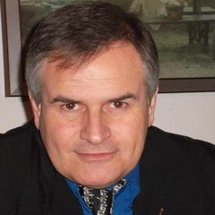 John Simon - - Bayt.com People