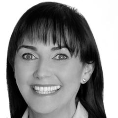 Louise Warren - Executive Assistant to The Chairman - Bayt.com People